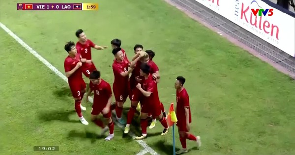 U22 Việt Nam 1-0 U22 Lào: Văn Tùng đánh đầu mở tỉ số trận đấu (02')